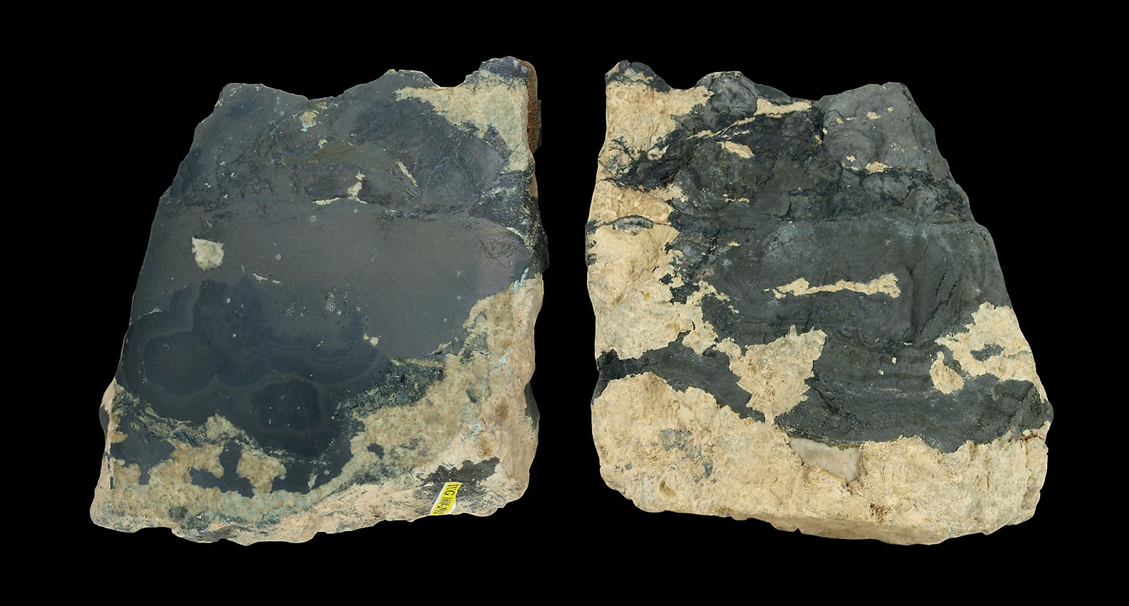 Native Arsenic – Mineral Properties, Photos and Occurrence