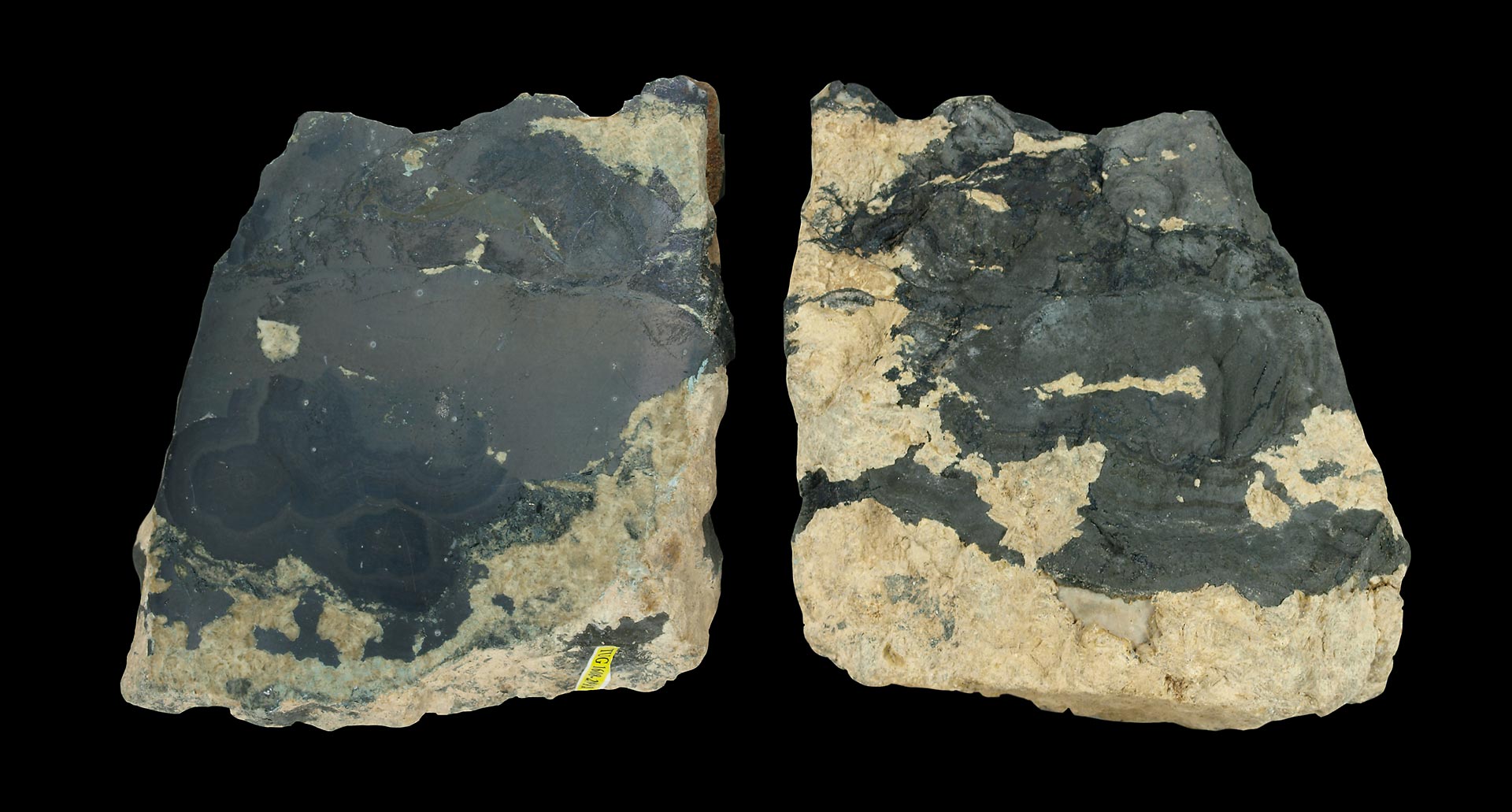 Native Arsenic – Mineral Properties, Photos and Occurrence