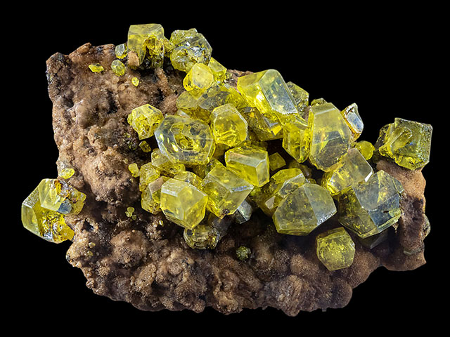 Native Sulphur – Mineral Properties, Photos and Occurrence
